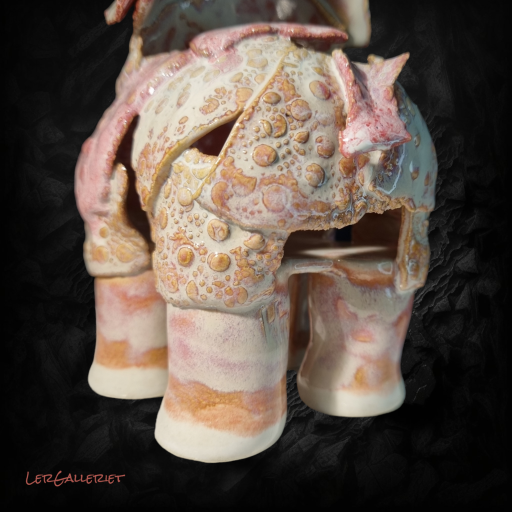 Elefant – Signature elephant nr 45 – LerGalleriet / HT Keramik