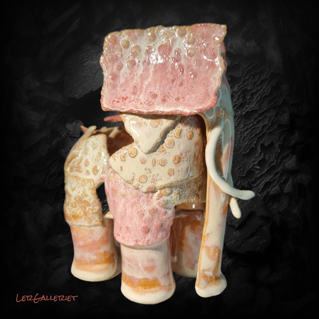 Elefant – Signature elephant nr 45 – LerGalleriet / HT Keramik